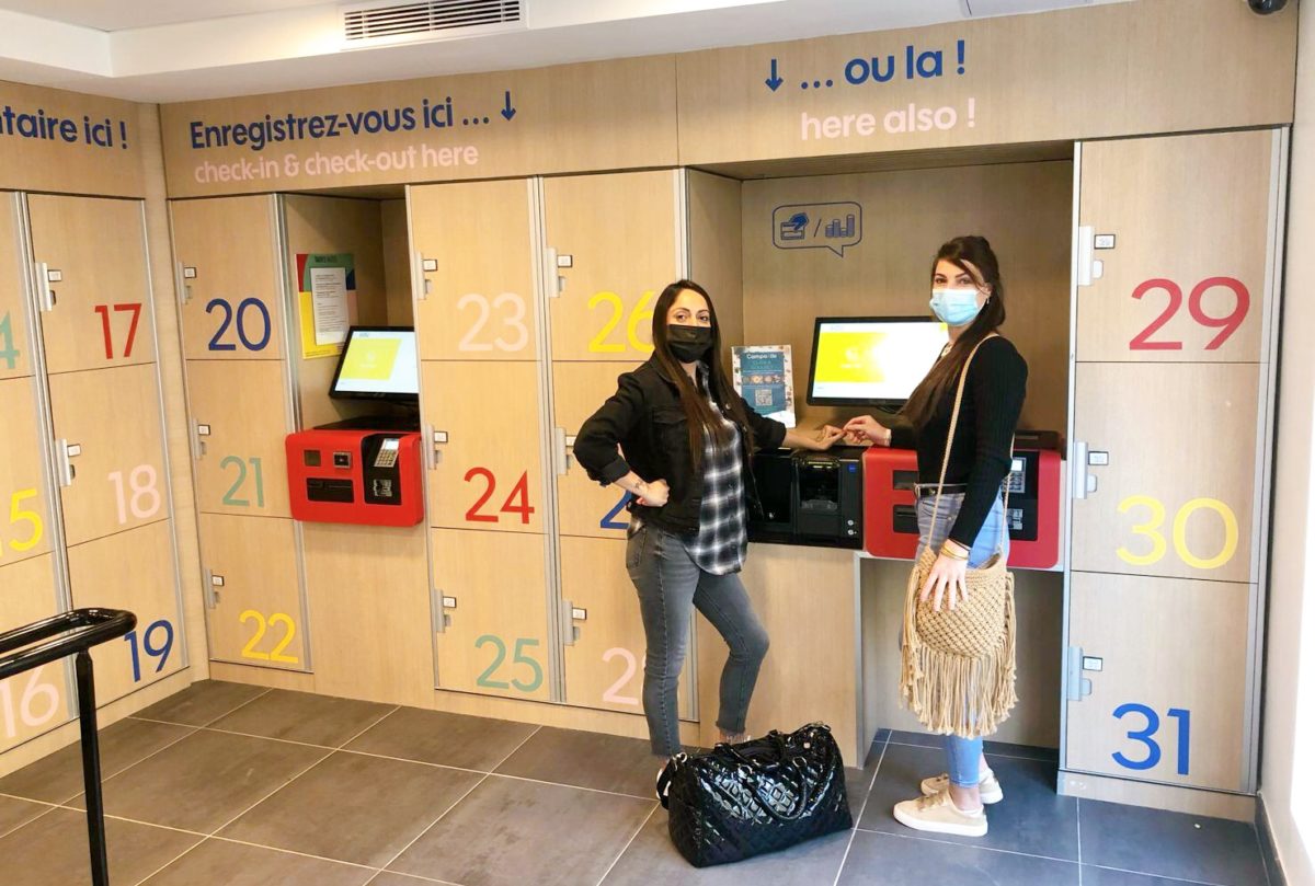 Check-in kiosk for hotels, residences and hostels